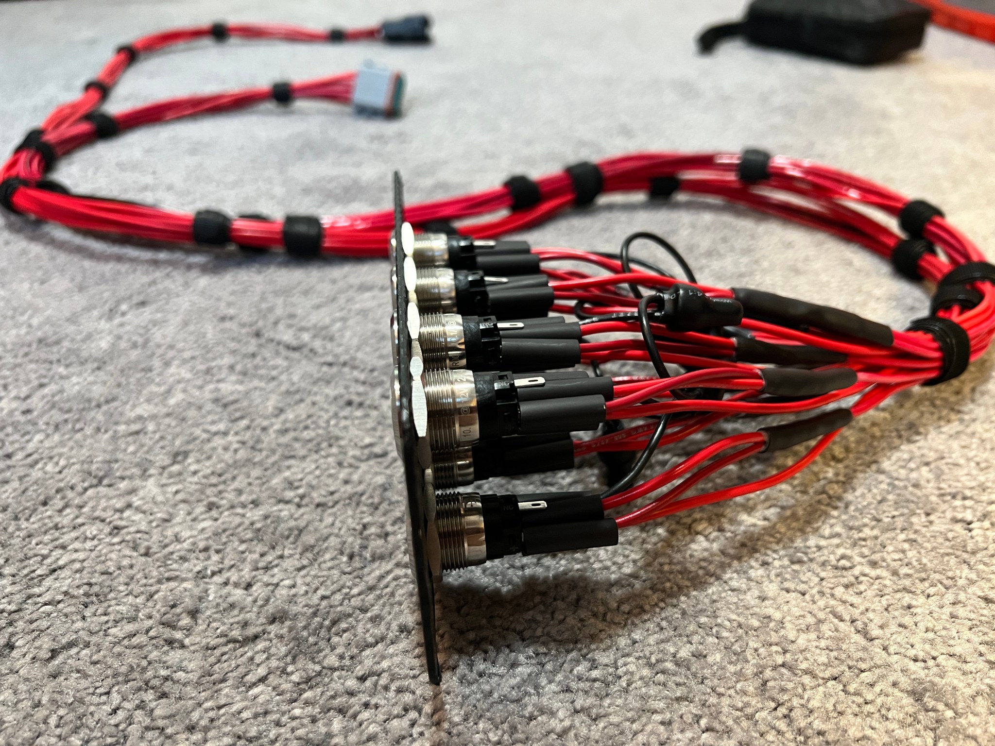 Sea Ray Switch and Fuse Block Replacement – EIM Engineering